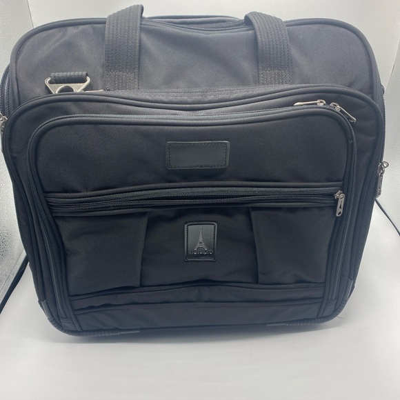 Travelpro | Other | Travelpro Crew 5 Rolling Tote Wheels Carry On ...